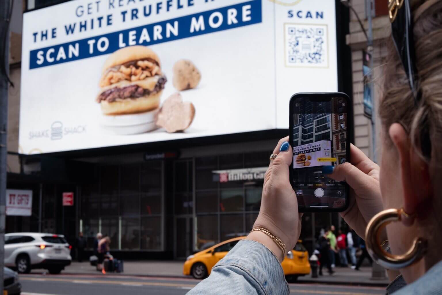 Talon & Grand Visual's Shake Shack OOH Campaign